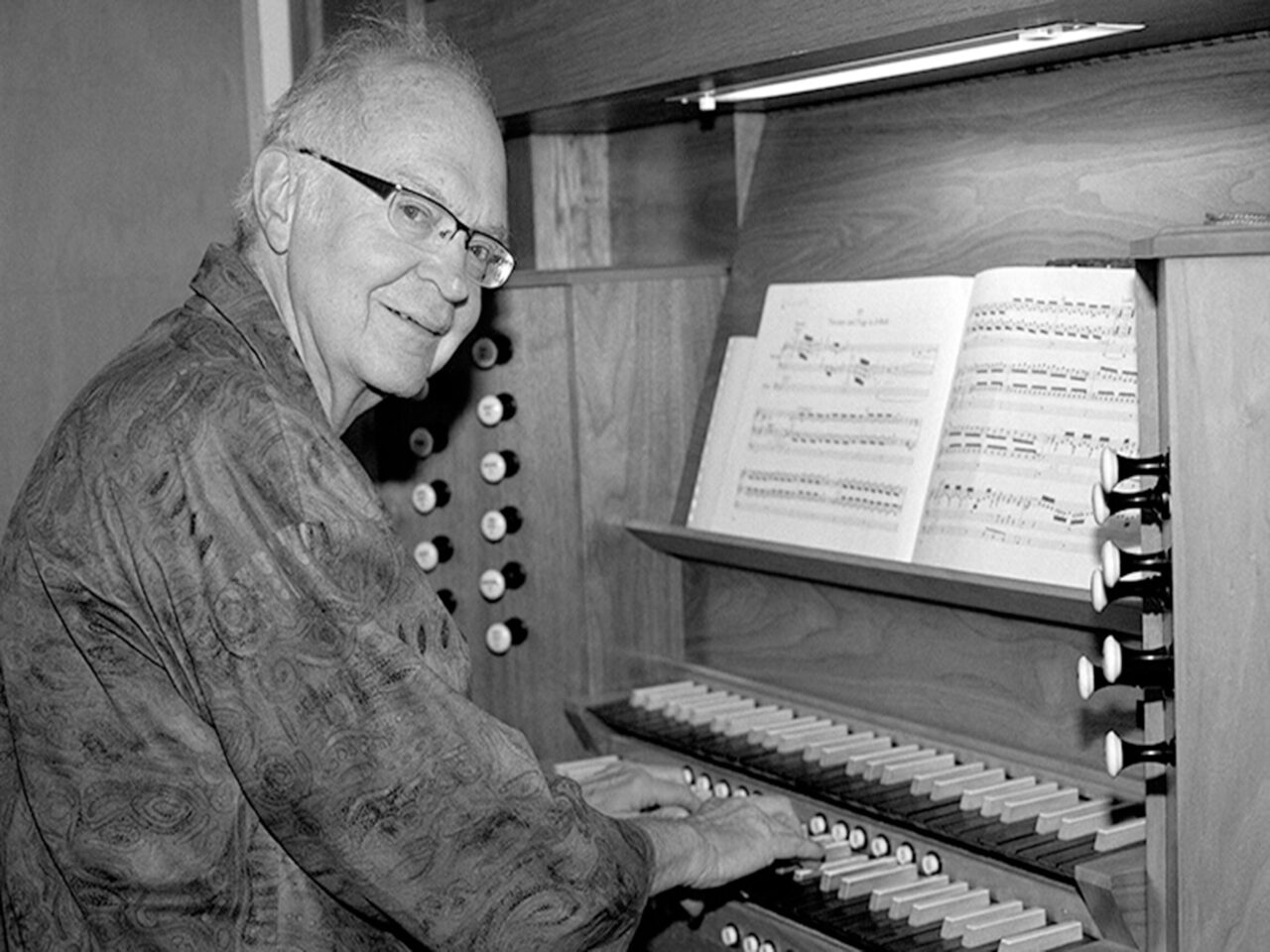 Ο Donald Knuth είναι γνωστός για τους τόμους των βιβλίων του με τίτλο ...