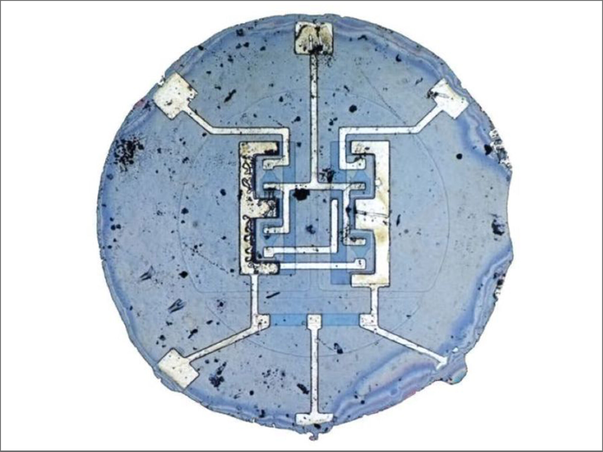Ο Robert Noyce εφάρμοσε στην πράξη το ολοκληρωμένο κύκλωμα (ic ή chip ...